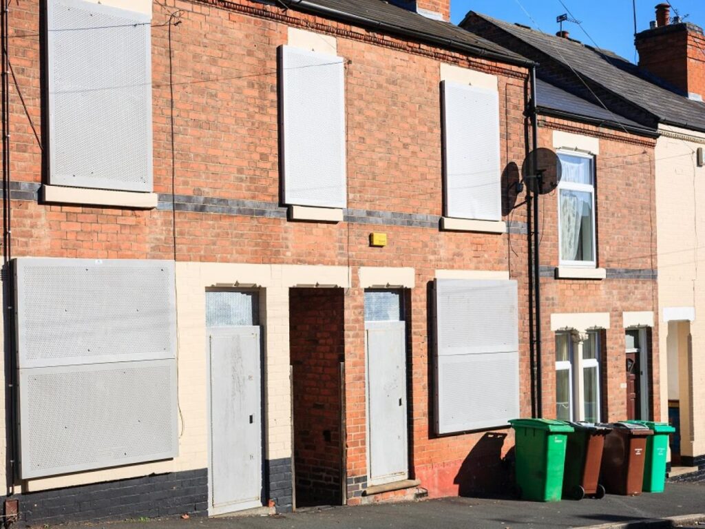 A new measure of poverty in the UK - Understanding Society